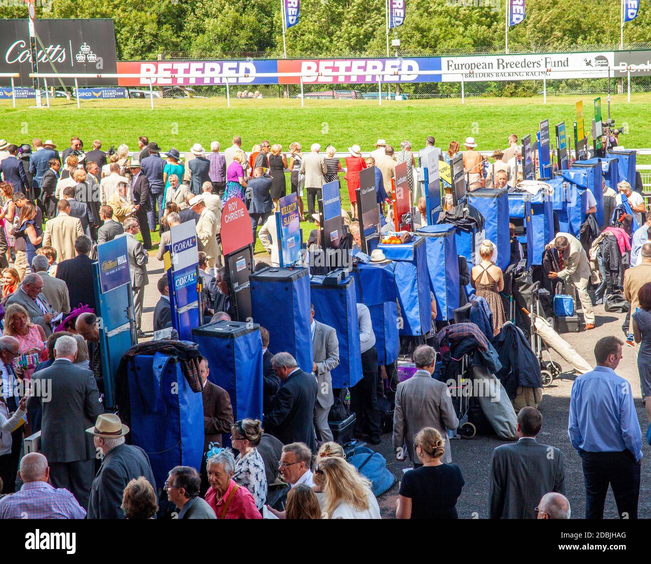 Goodwood racecourse hi-res stock photography and images - Alamy