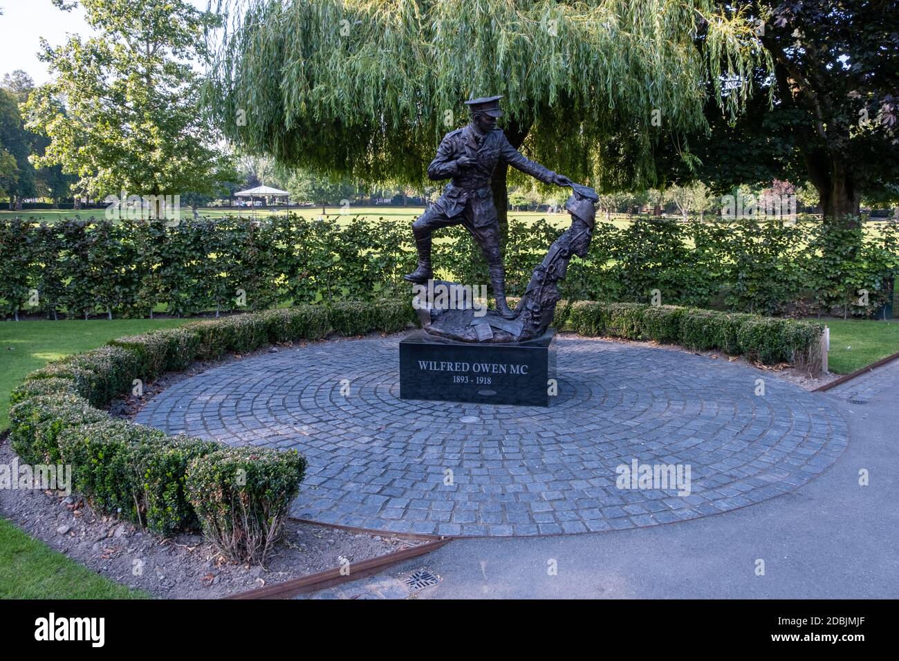 Statue of Wilfred Owen Cae Glas Park in Oswestry Shropshire September 2020 Stock Photo - Alamy