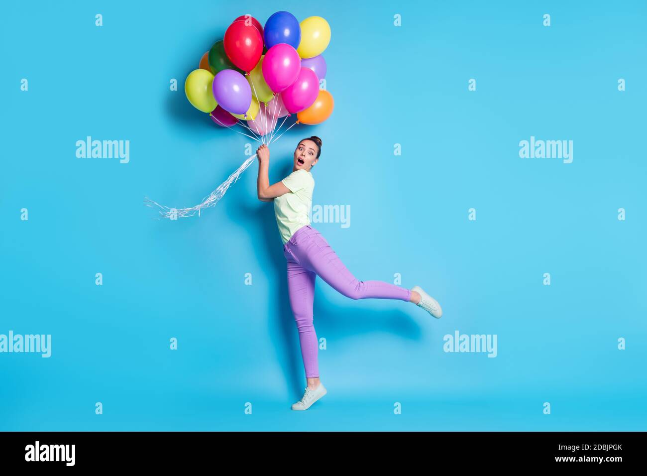 Full length body size photo of surprised shocked girl funny keeping ...