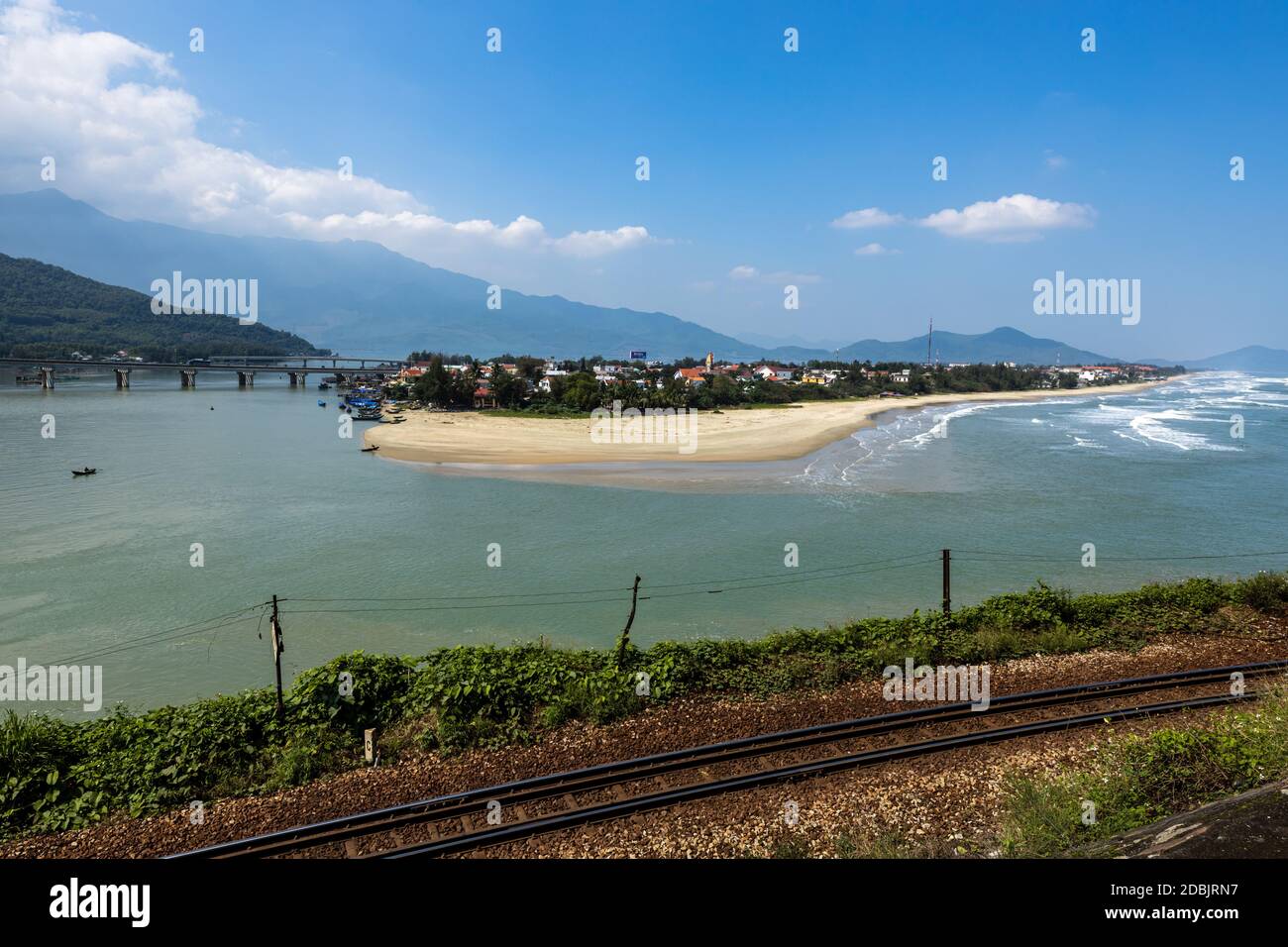 Lang co village hi-res stock photography and images - Alamy