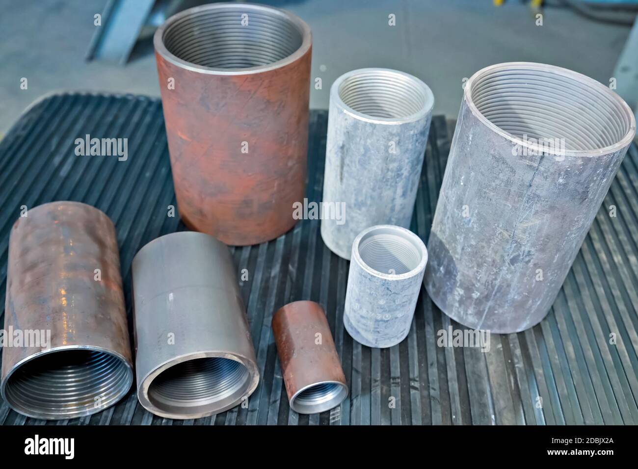 Couplings for tubing. thread on the couplings. Pumped compressor pipes ...