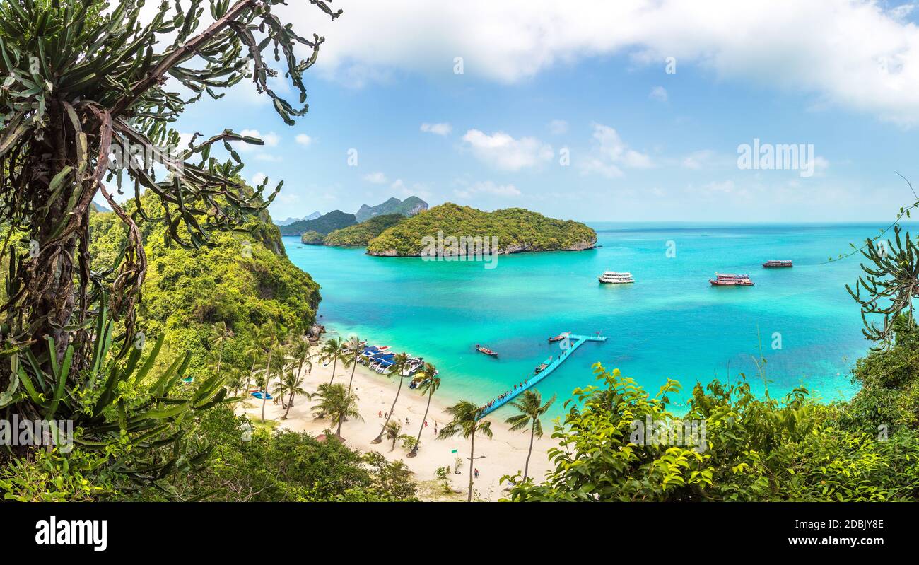 Panorama of Perfect beach at Mu Ko Ang Thong National Park, Thailand in ...