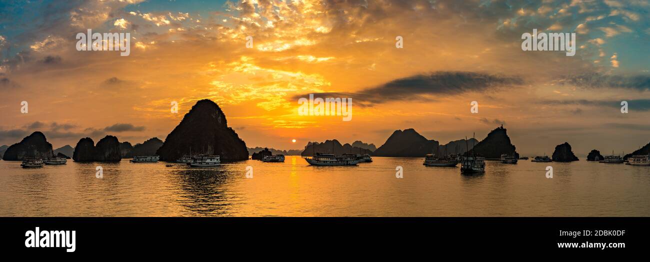 Halon bay hi-res stock photography and images - Alamy