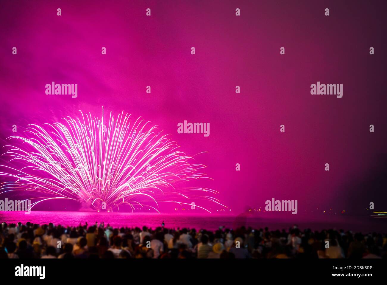 Kamakura fireworks wrapped in clouds (2018). Shooting Location ...