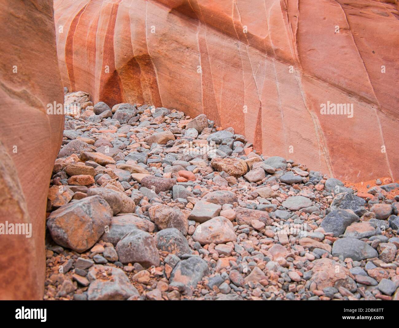 Earth between stones hi-res stock photography and images - Alamy