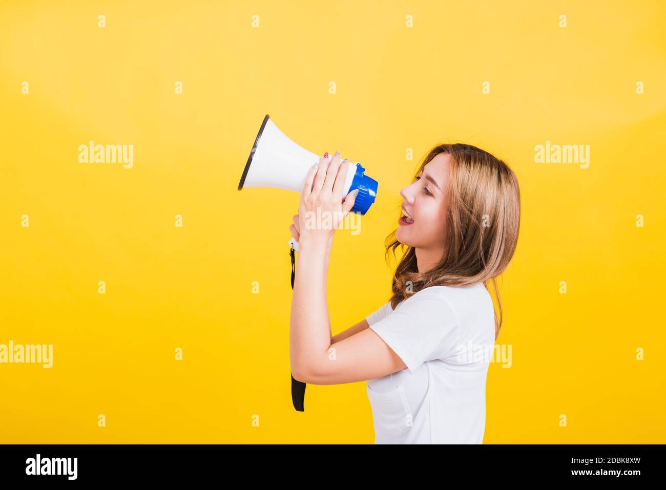 Side profile girl shouting hi-res stock photography and images - Alamy