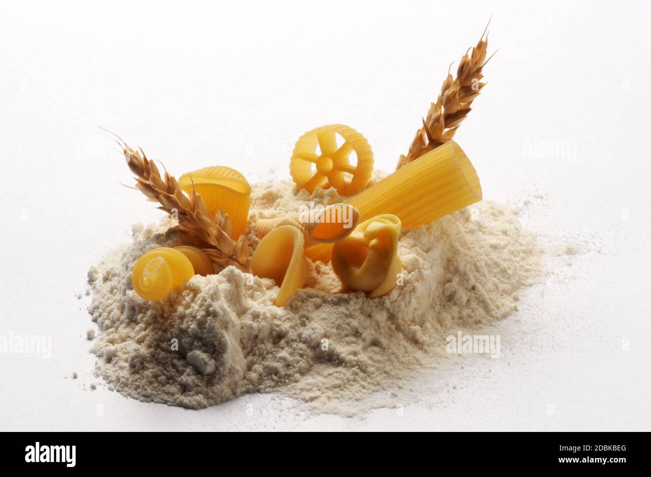 Flour and pasta hi-res stock photography and images - Alamy