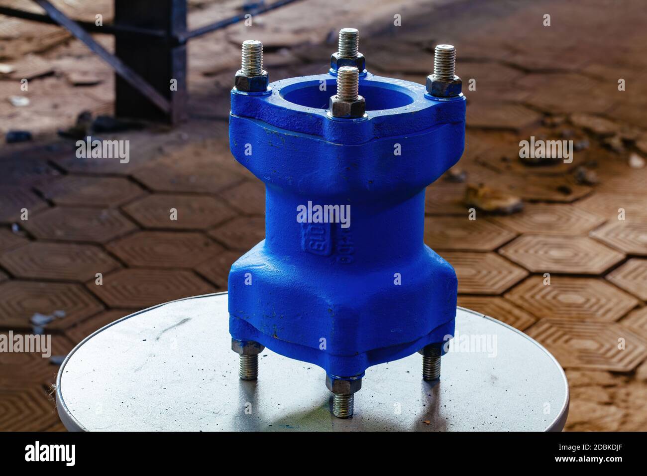 Fast coupling pipe fittings for pipeline repairing Stock Photo - Alamy