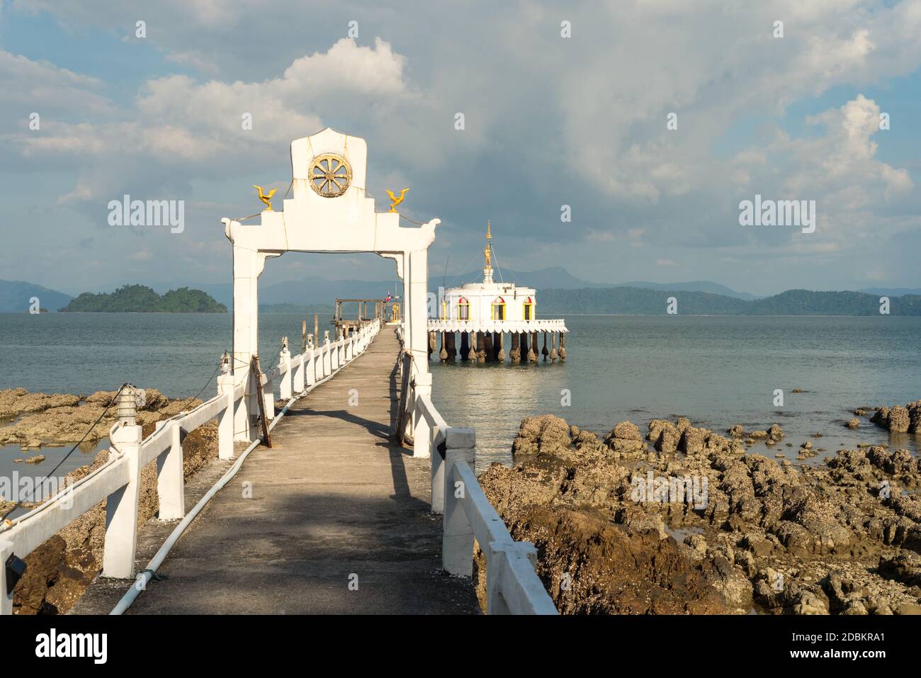 Temple pier hi-res stock photography and images - Alamy