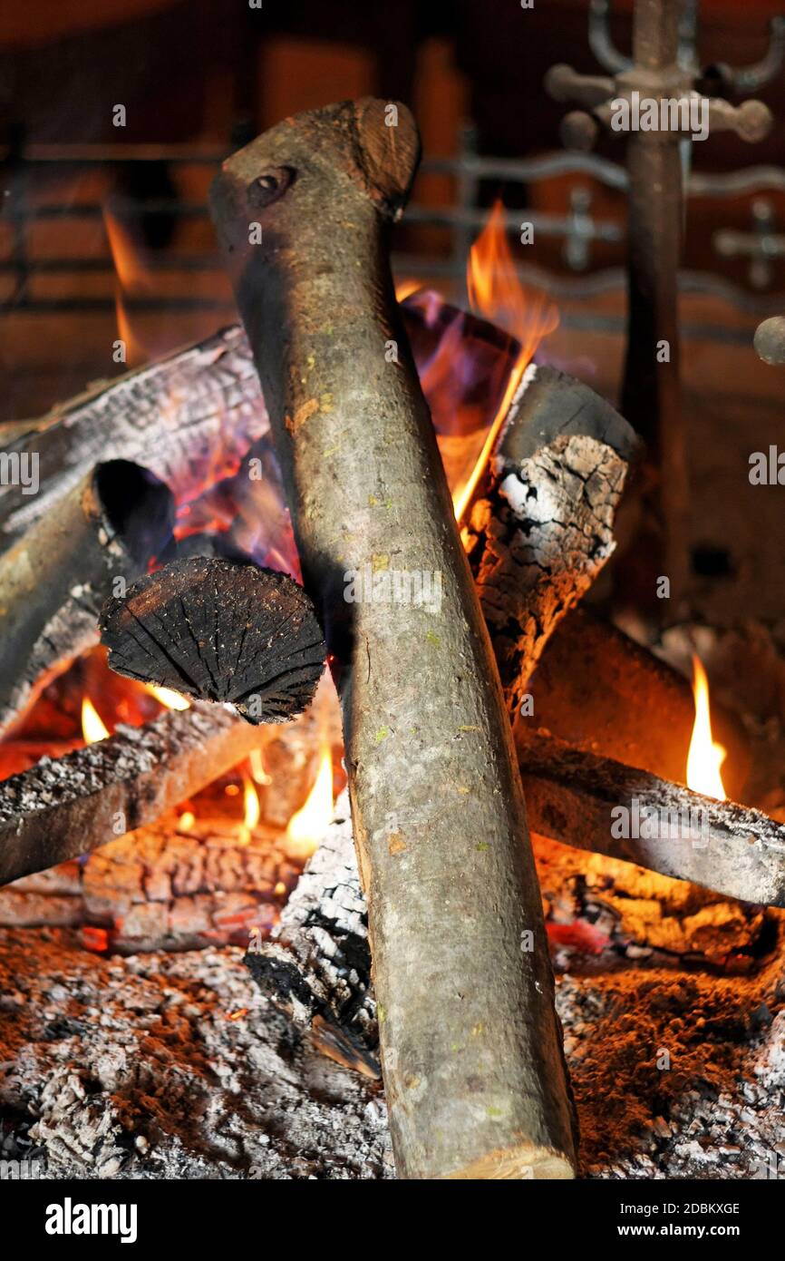 Close up shot of fireplace wood log Stock Photo - Alamy