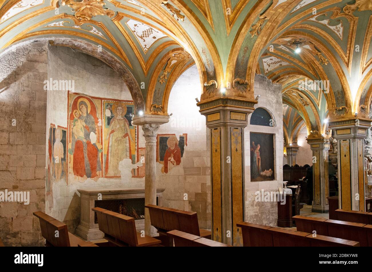Cattedrale bari hi-res stock photography and images - Alamy