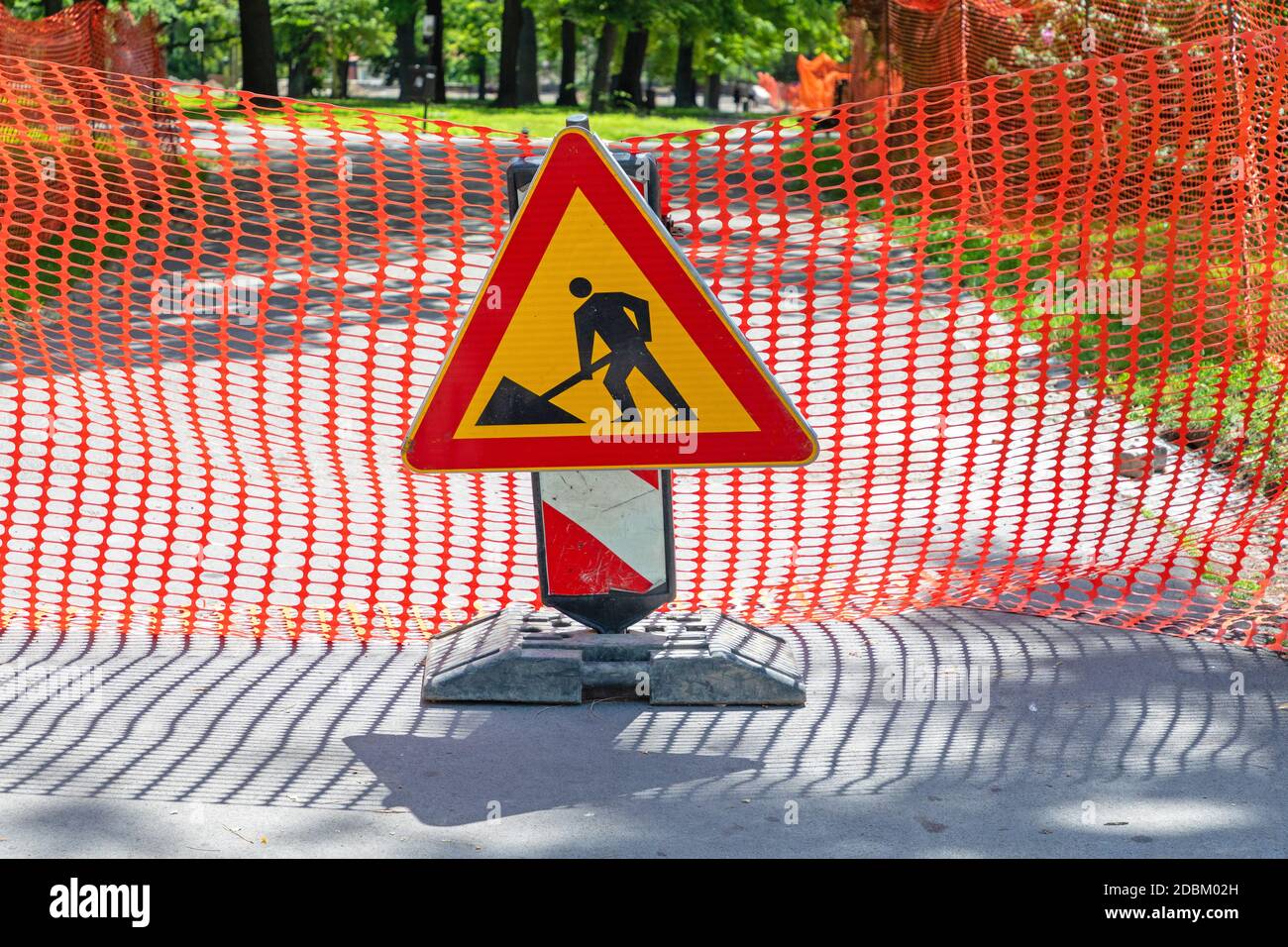 Road Works Sign and Barrier Construction Site Stock Photo - Alamy