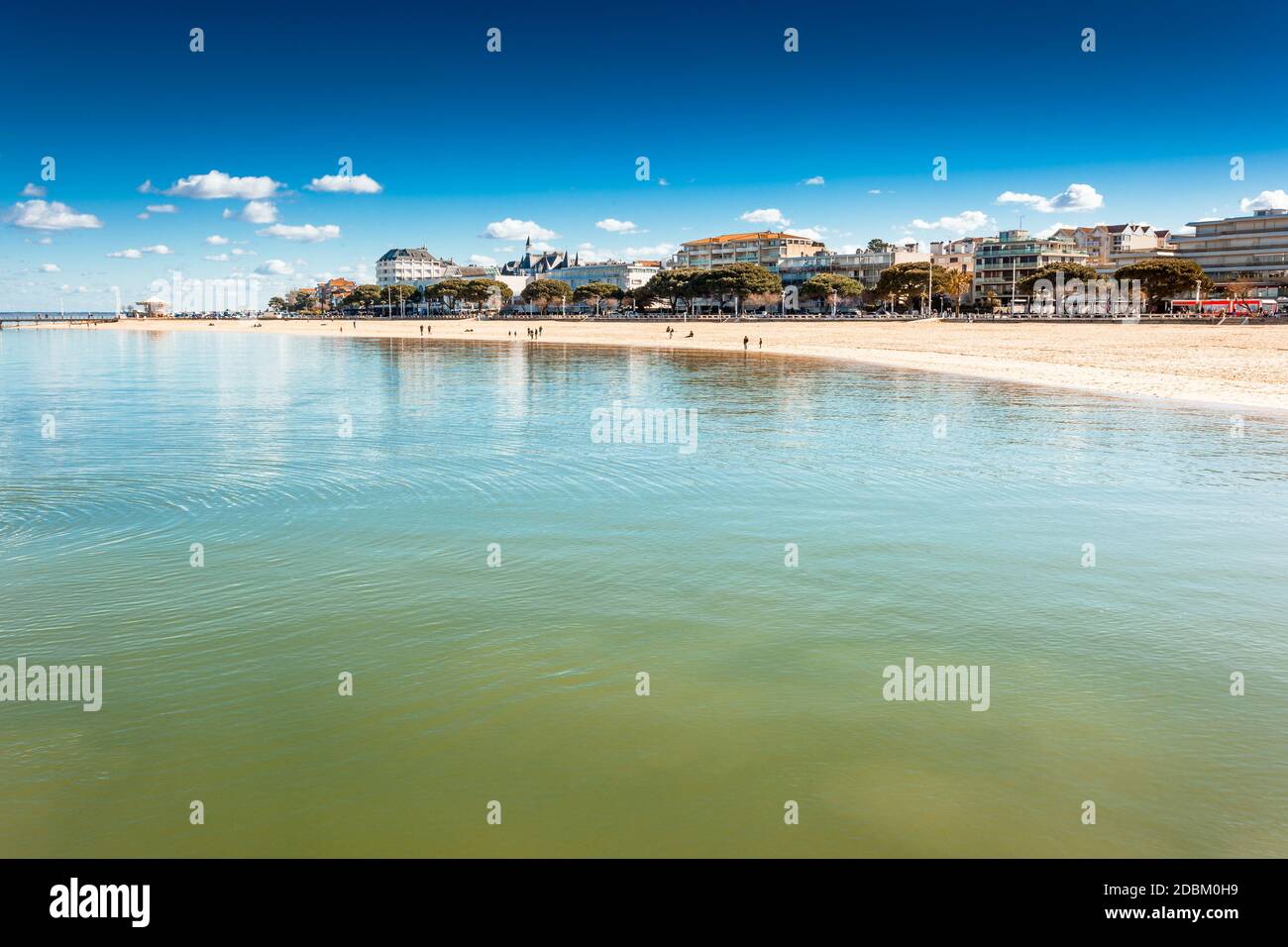 Arcachon beach hi-res stock photography and images - Alamy