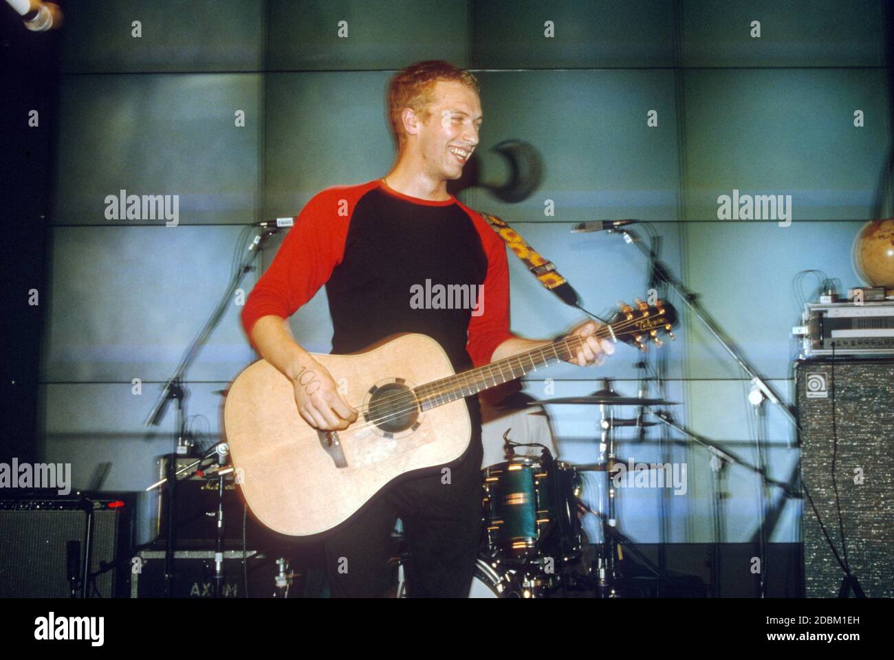 Coldplay 2000 hi-res stock photography and images - Alamy