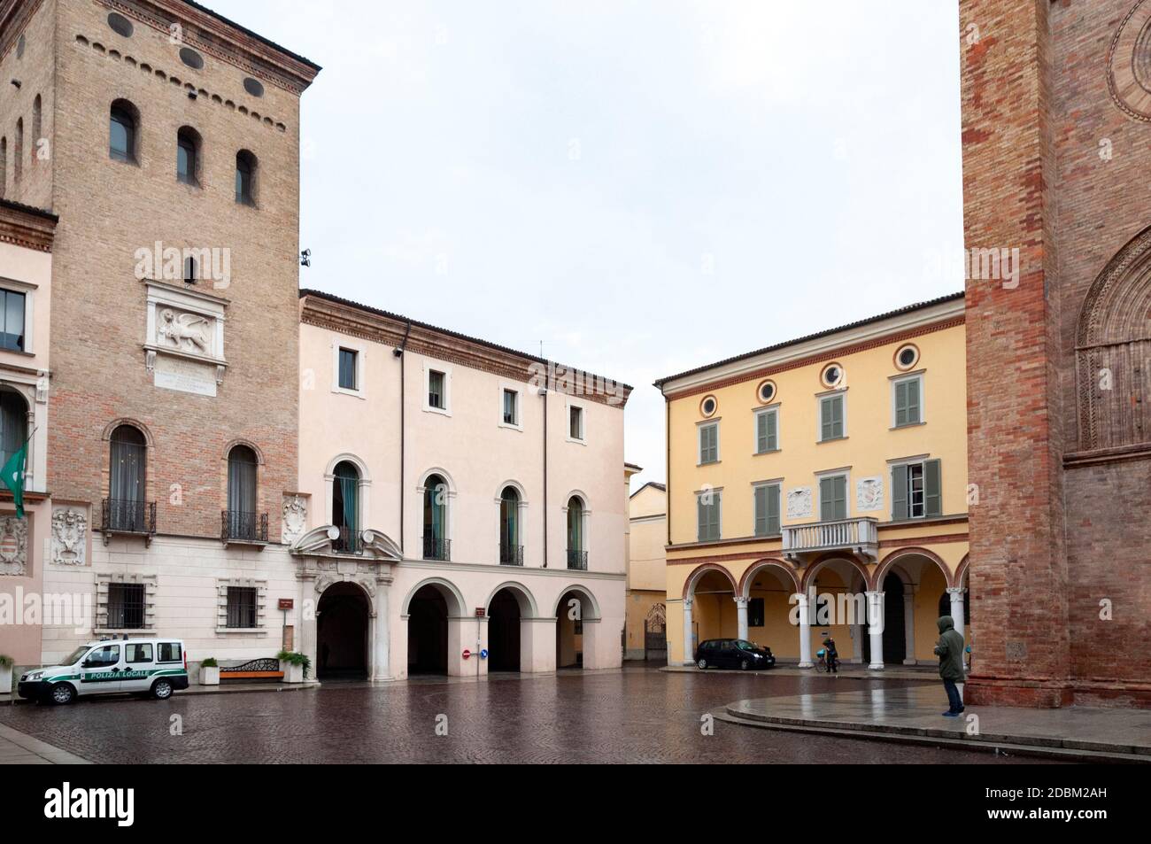 Crema italy hi-res stock photography and images - Alamy