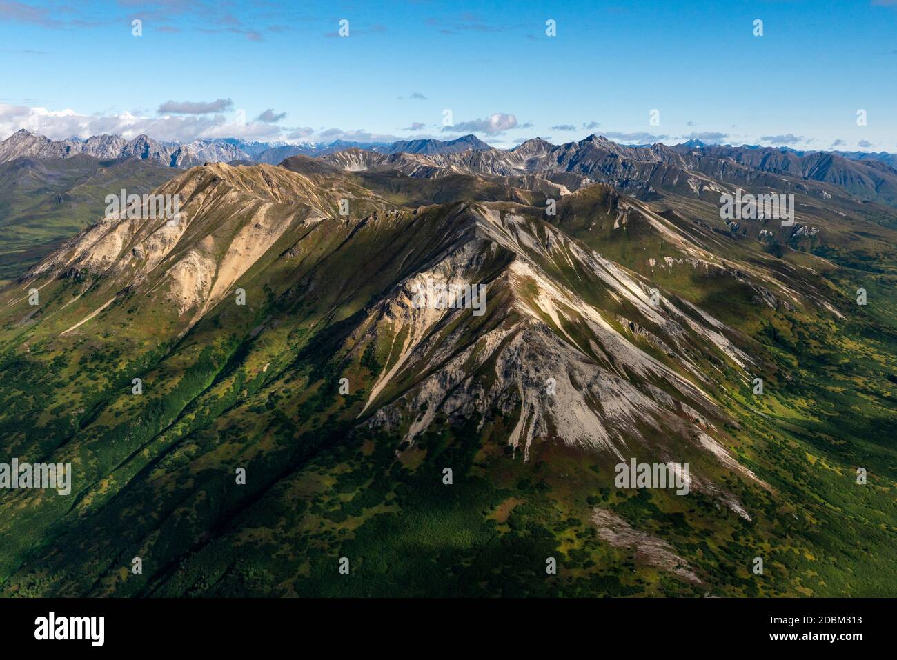 Peaks of alaska range hi-res stock photography and images - Alamy