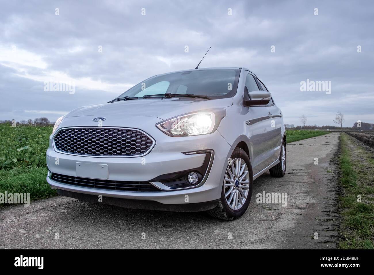 Silver ka hi-res stock photography and images - Alamy
