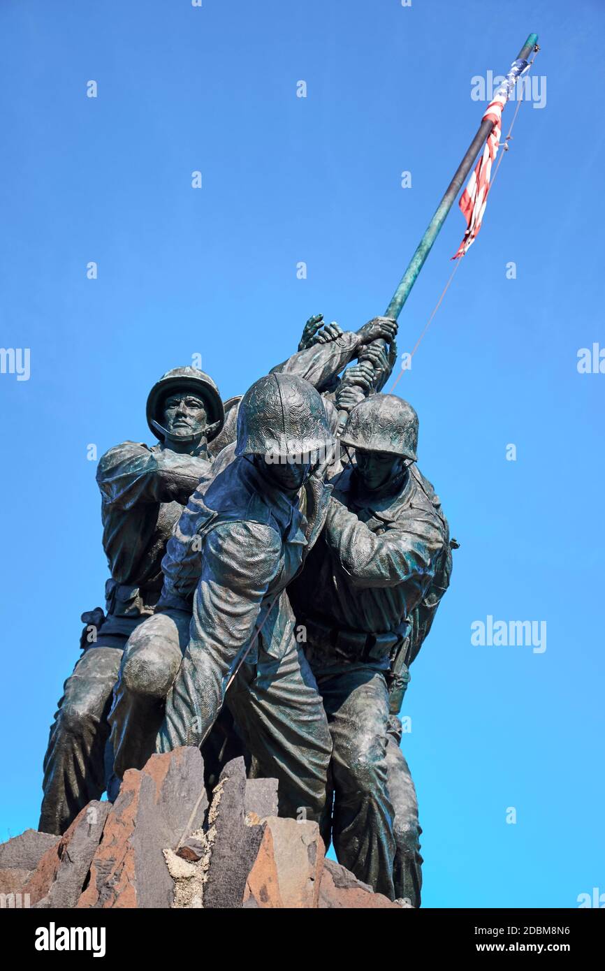 Front view of soldiers in the large, bronze Iwo Jima sculpture at the ...