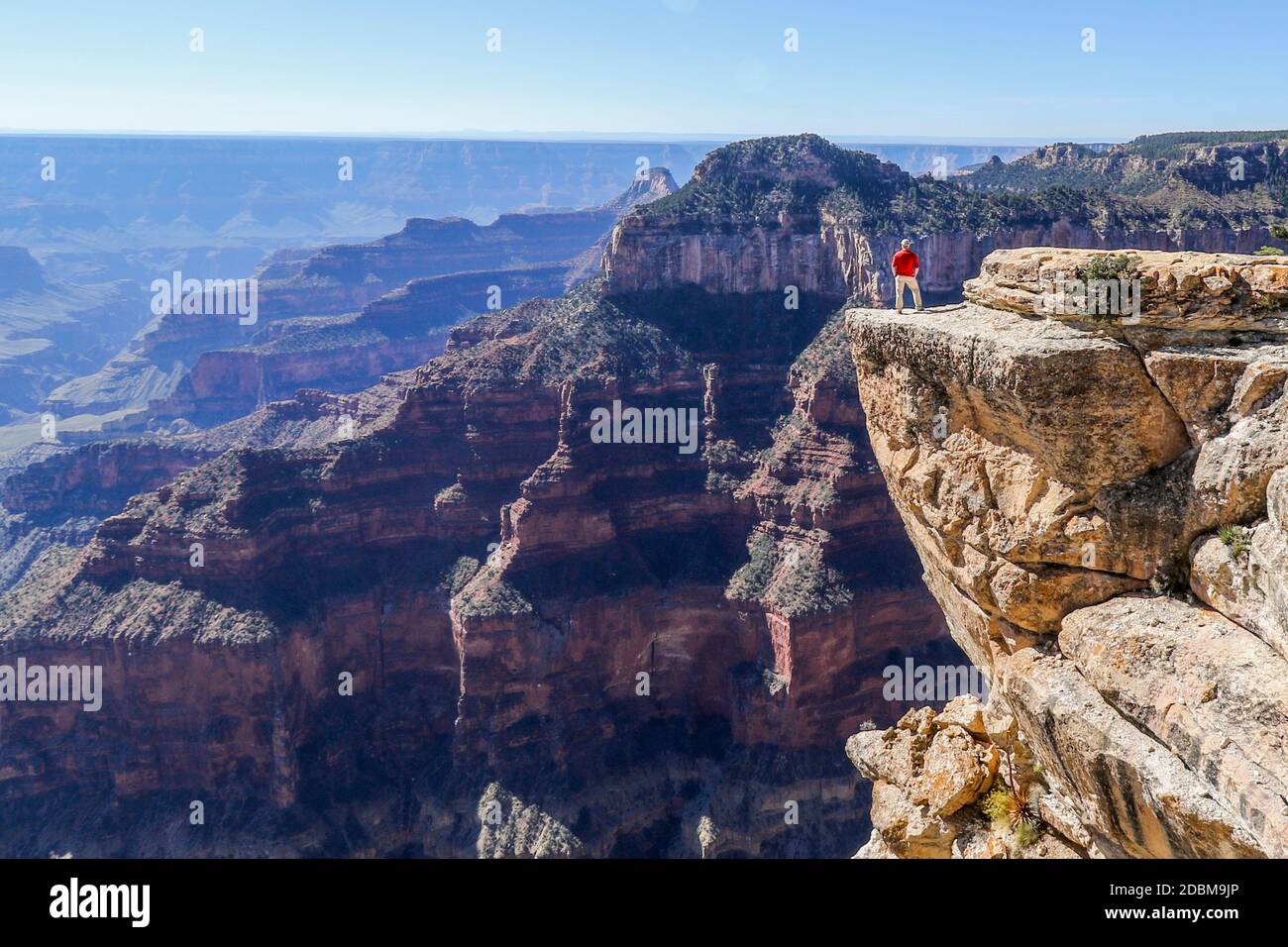 Steep cliff edge hi-res stock photography and images - Alamy