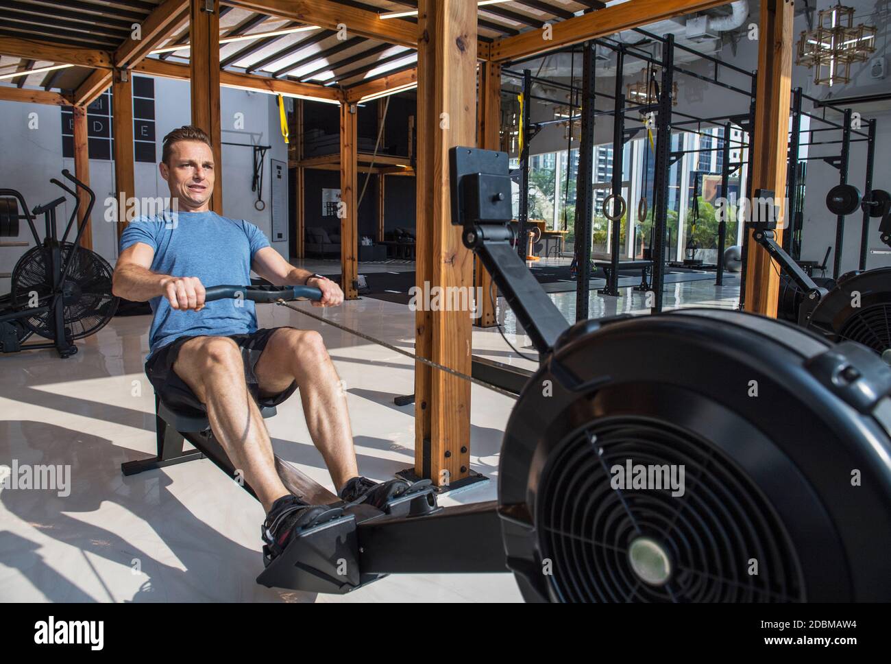 Rowing machine cardio hi-res stock photography and images - Alamy
