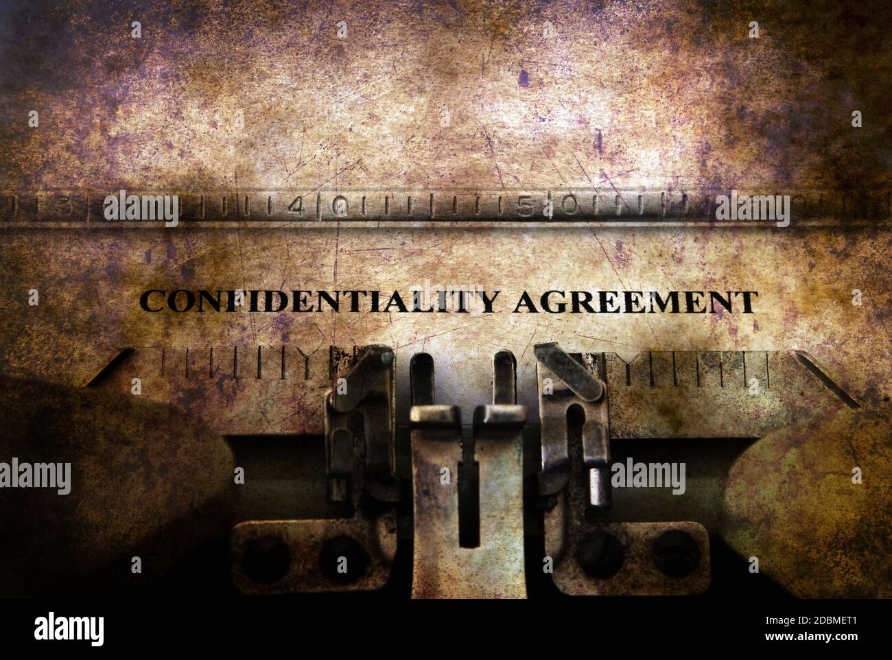 Confidentiality agreement hi-res stock photography and images - Alamy