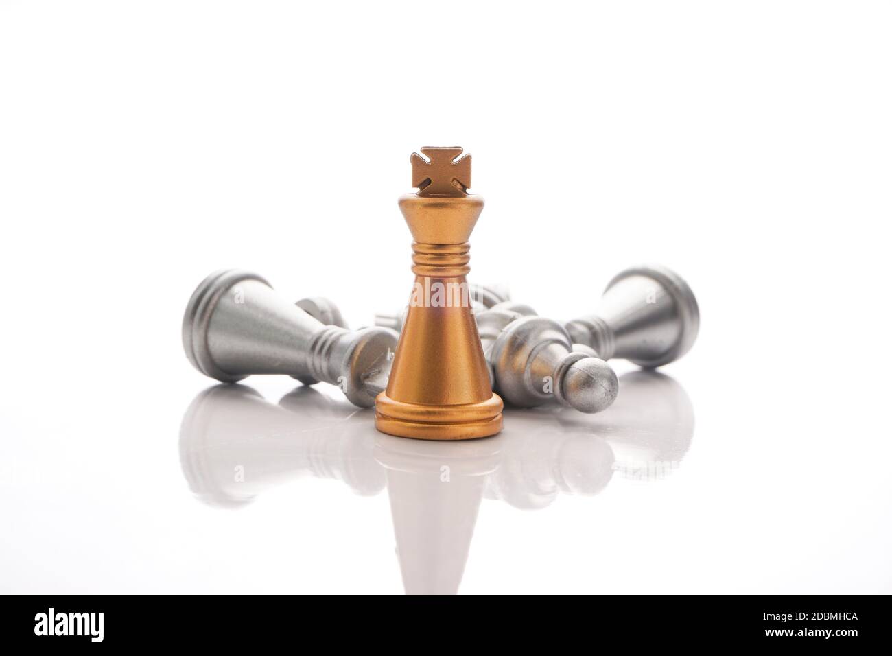 King of chess or Chess King with reflection glass on white background ...