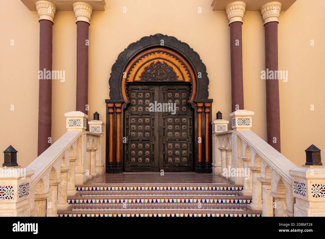 Traditional door with pattern and tiles, Cairo, Egypt Stock Photo - Alamy