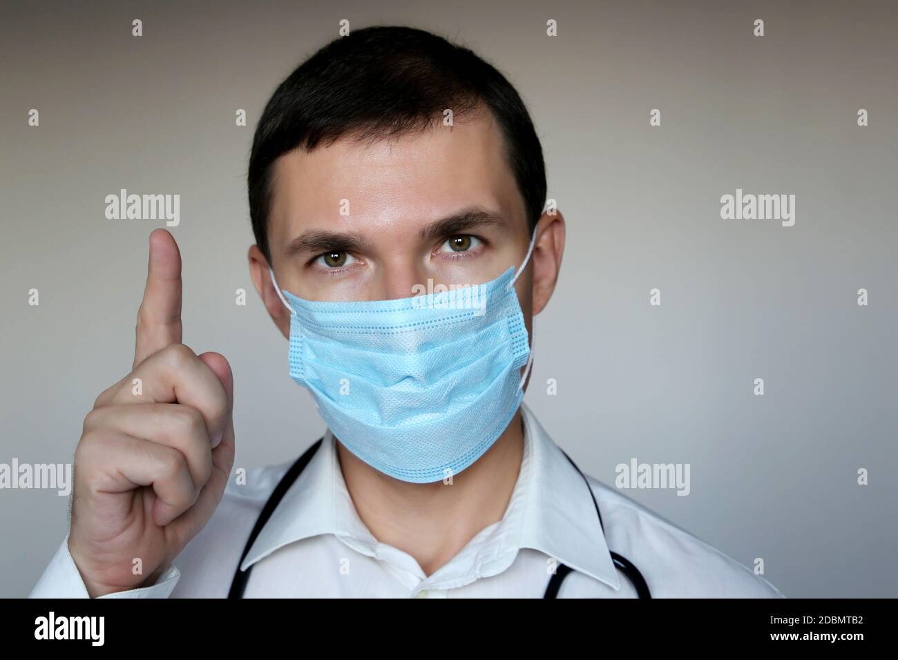 Doctor respirator hospital hi-res stock photography and images - Alamy