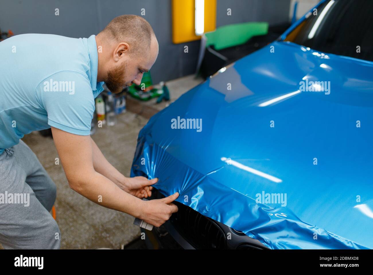 Tint squeegee car wrapping hi-res stock photography and images - Alamy
