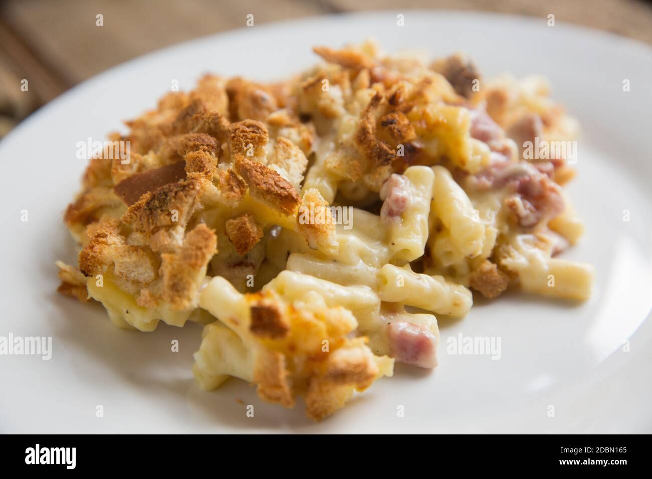 Macaroni cheese gb hi-res stock photography and images - Alamy