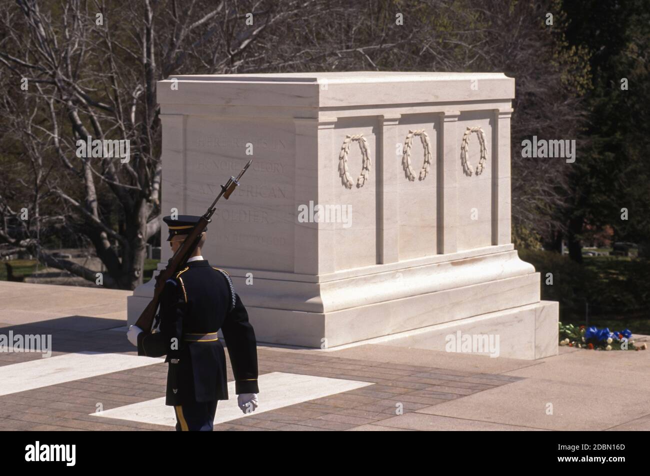 ARLINGTON, VIRGINIA, USA - Honor guard at Tomb of the Unknown Soldier ...