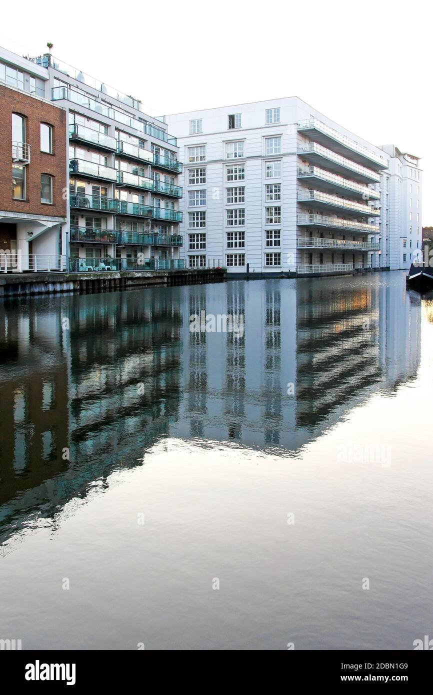 Buildings at water canal in Camden neighbours Stock Photo - Alamy