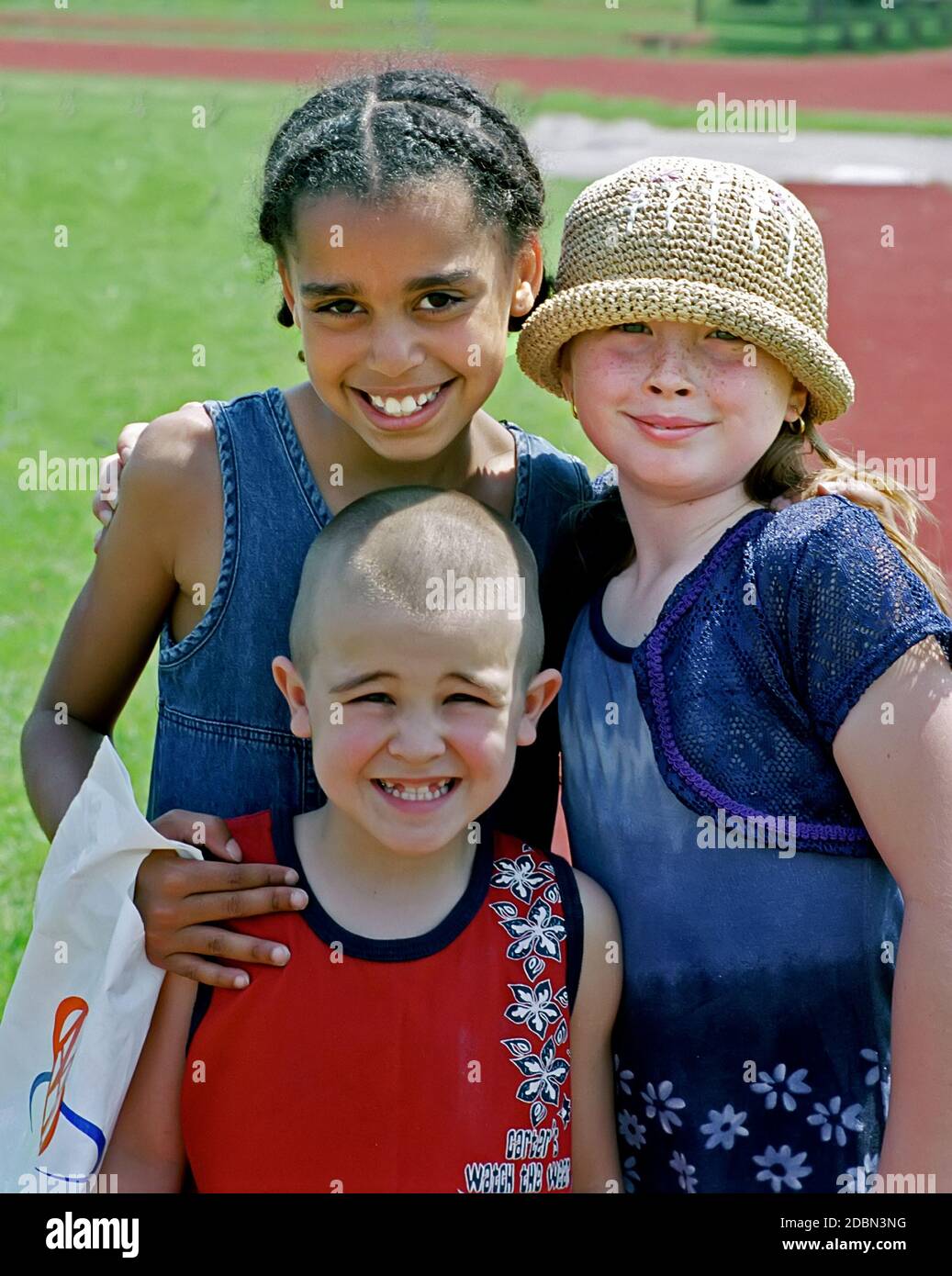 Children smiling black white hi-res stock photography and images - Alamy