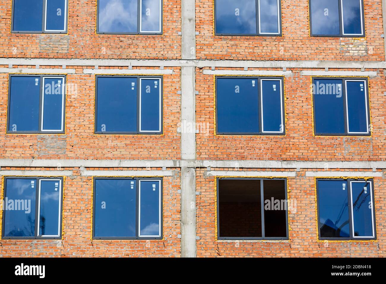 Installation of window blocks hi-res stock photography and images - Alamy