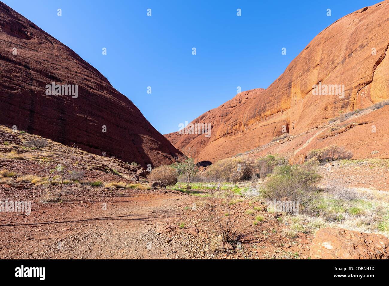 Spectacular Australian landscape near Alice Springs, Northern Territory ...