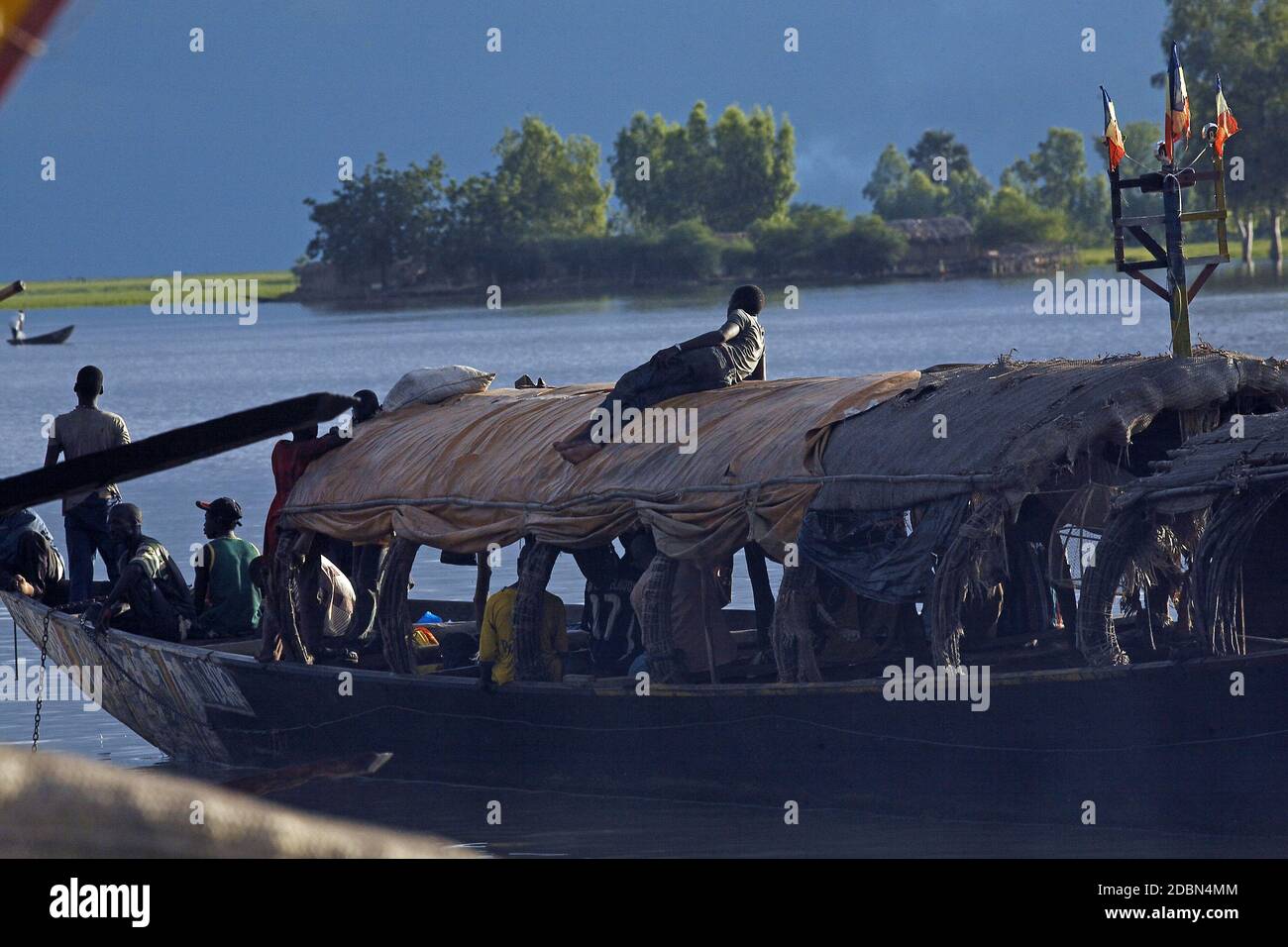Pirogue on the Niger River near Timbuktu. Mali, West Africa Stock Photo ...