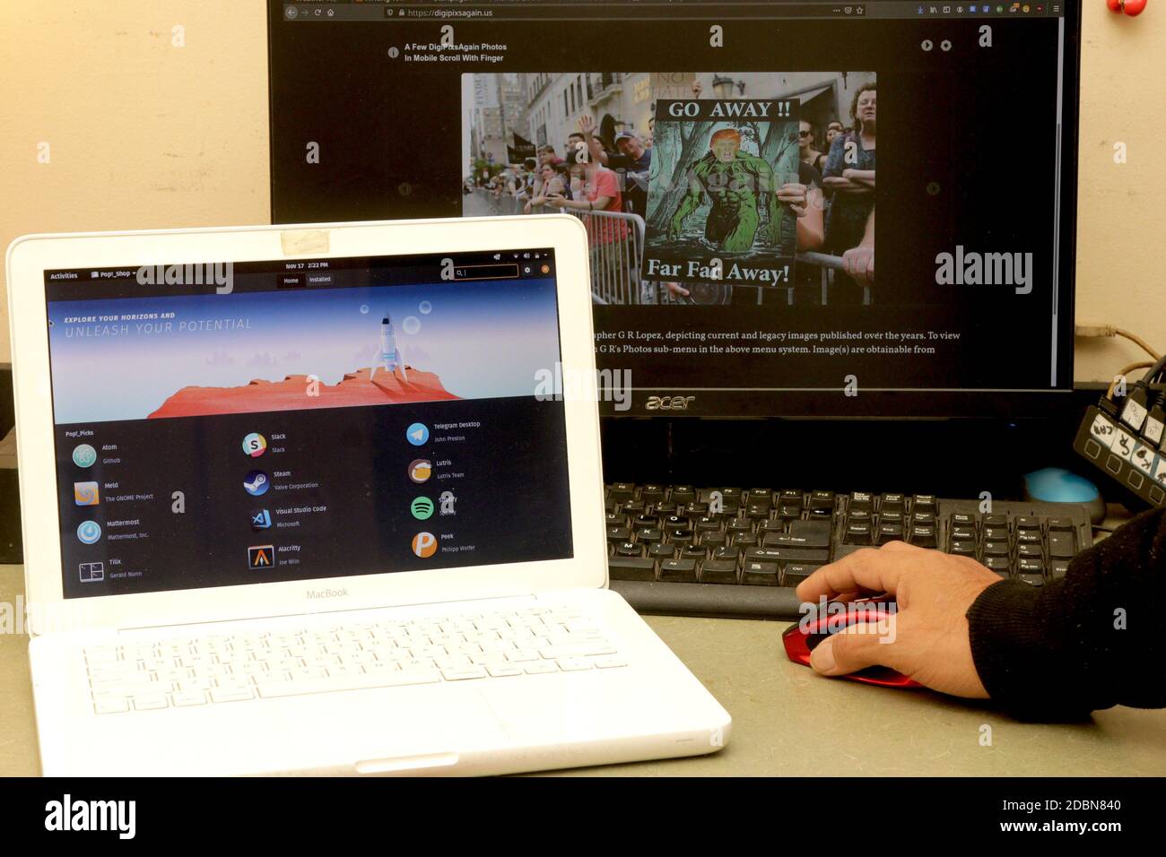 People Interacting With Technology, New York, USA Stock Photo - Alamy