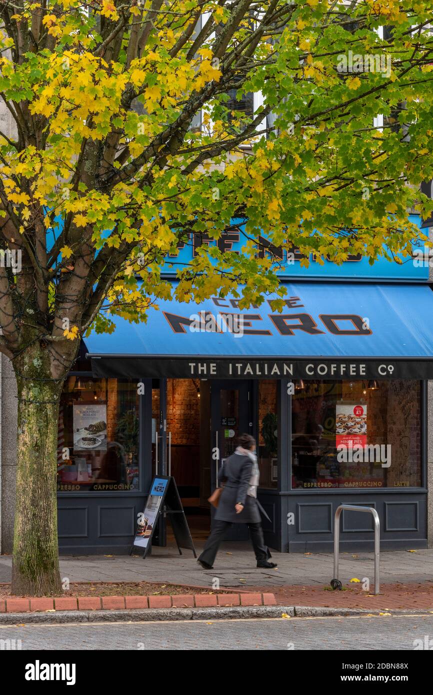 Large chain of coffee retailers hi-res stock photography and images - Alamy