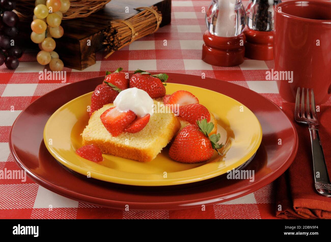 Gourmet strawberry shortcake on sliced pound cake Stock Photo - Alamy