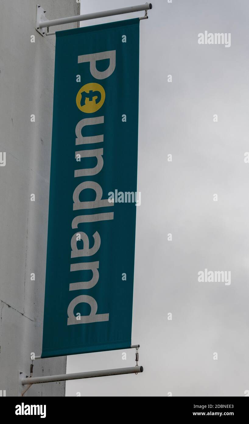 Low budget banner hi-res stock photography and images - Alamy