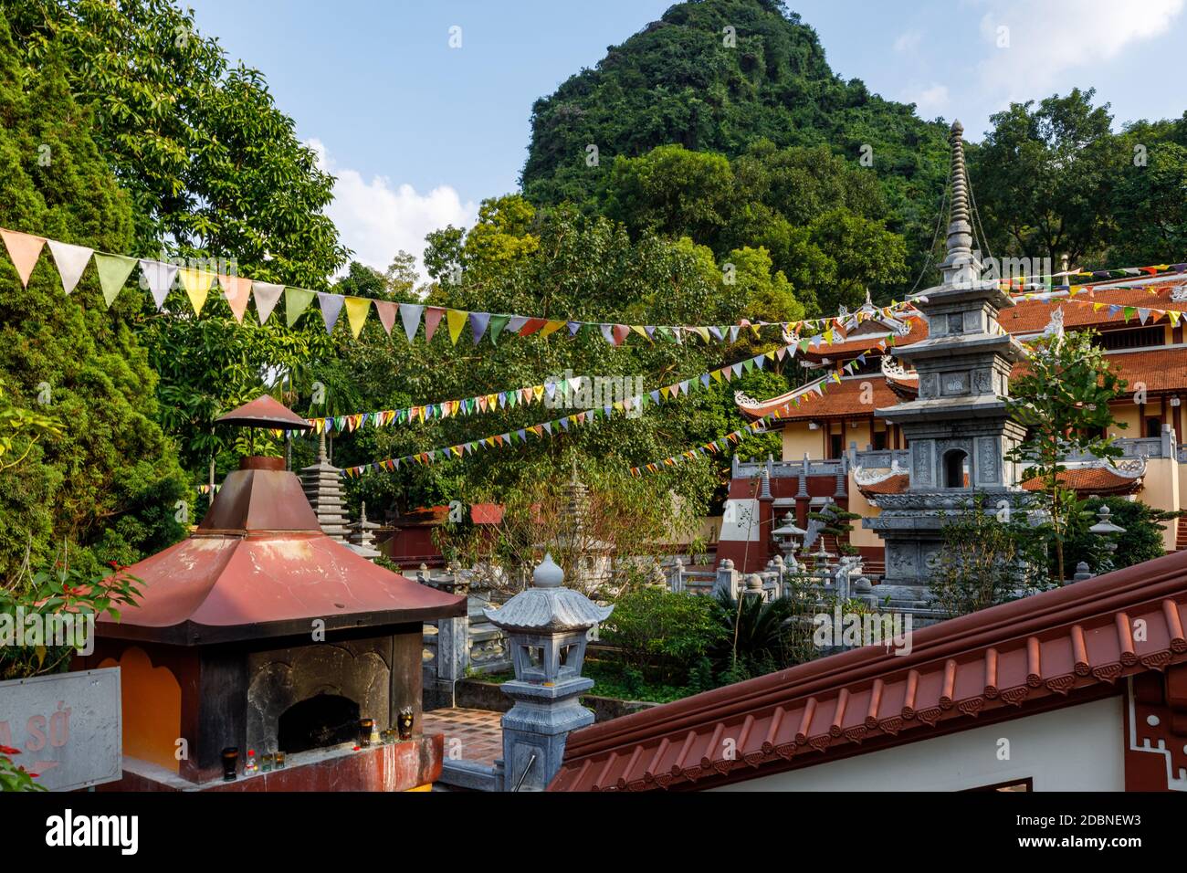 Perfume pagoda hi-res stock photography and images - Alamy