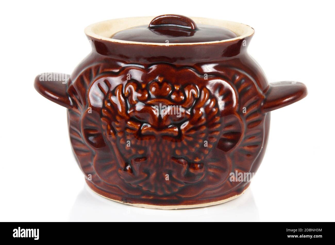 traditional russian cooking pot over white Stock Photo - Alamy