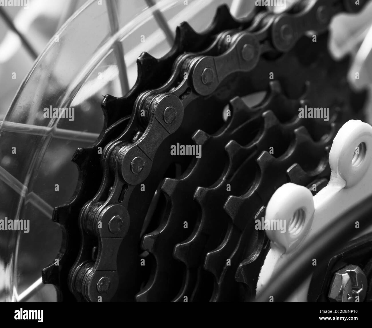 Sprocket and chain Black and White Stock Photos & Images - Alamy