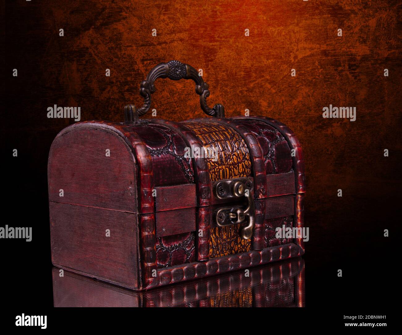 vintage treasure chest closeup on black Stock Photo - Alamy