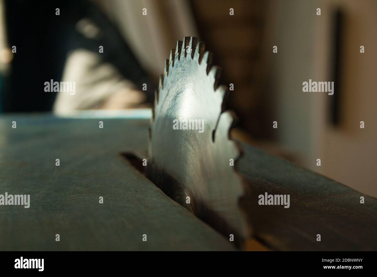 Circular table close up with sharp metal teeth Stock Photo - Alamy