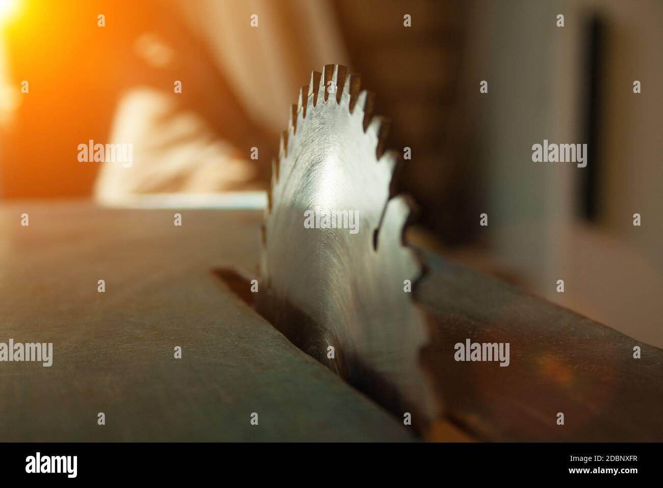 Circular table close up with sharp metal teeth Stock Photo - Alamy