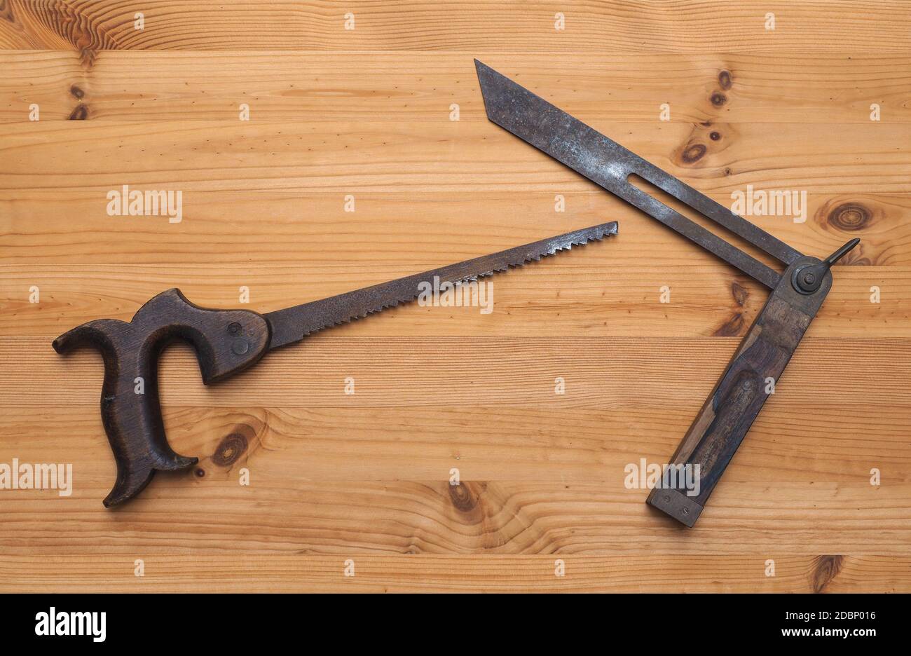 Old fashioned saw hi-res stock photography and images - Alamy