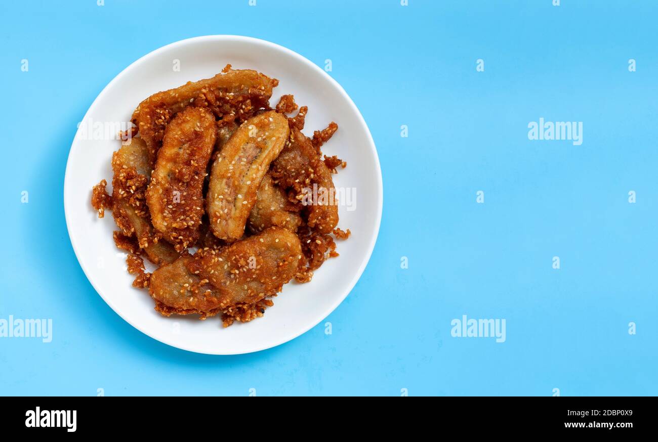 Deep fried bananas sesame seeds hi-res stock photography and images - Alamy