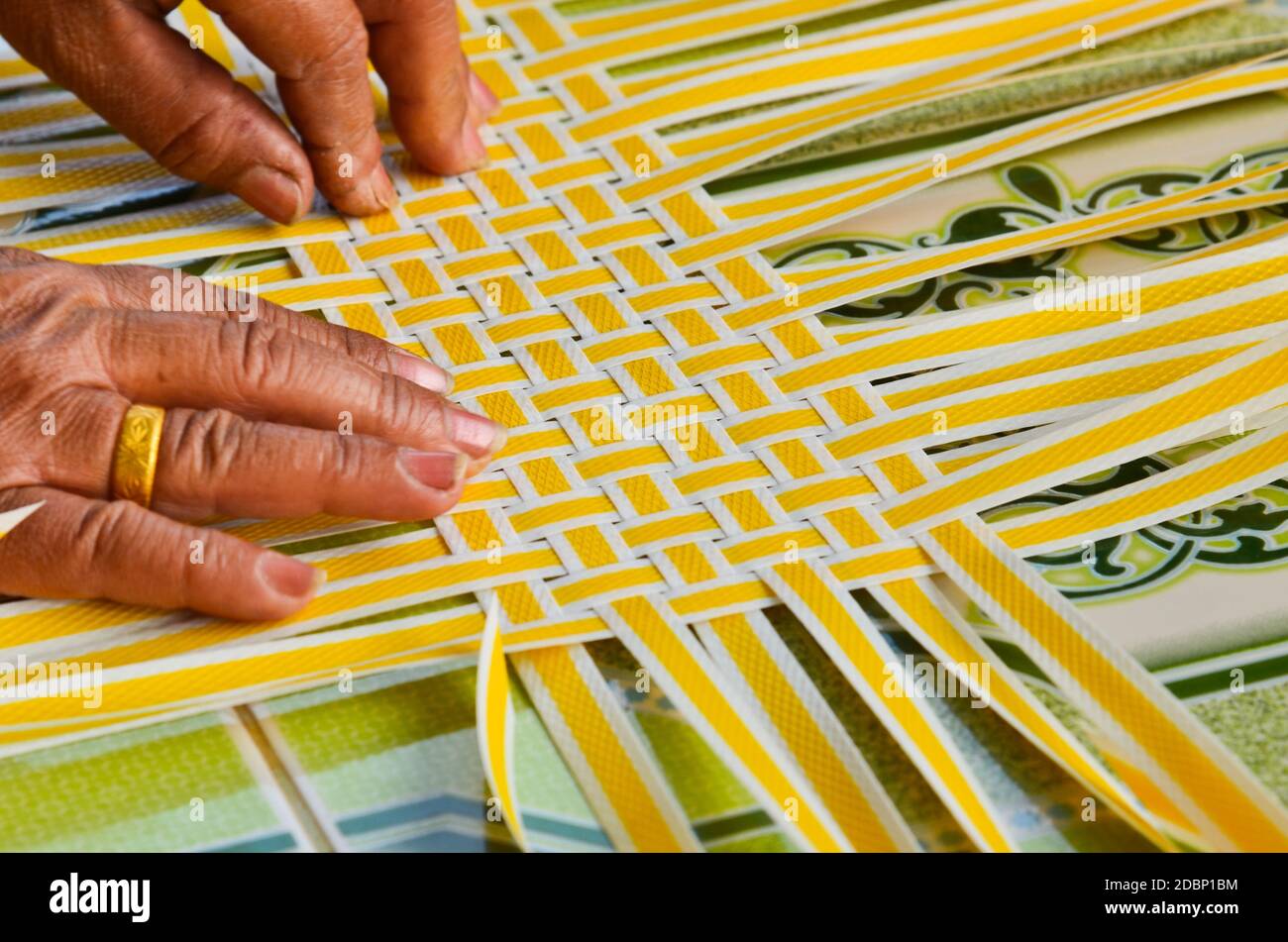 Native american basket making hi-res stock photography and images - Alamy