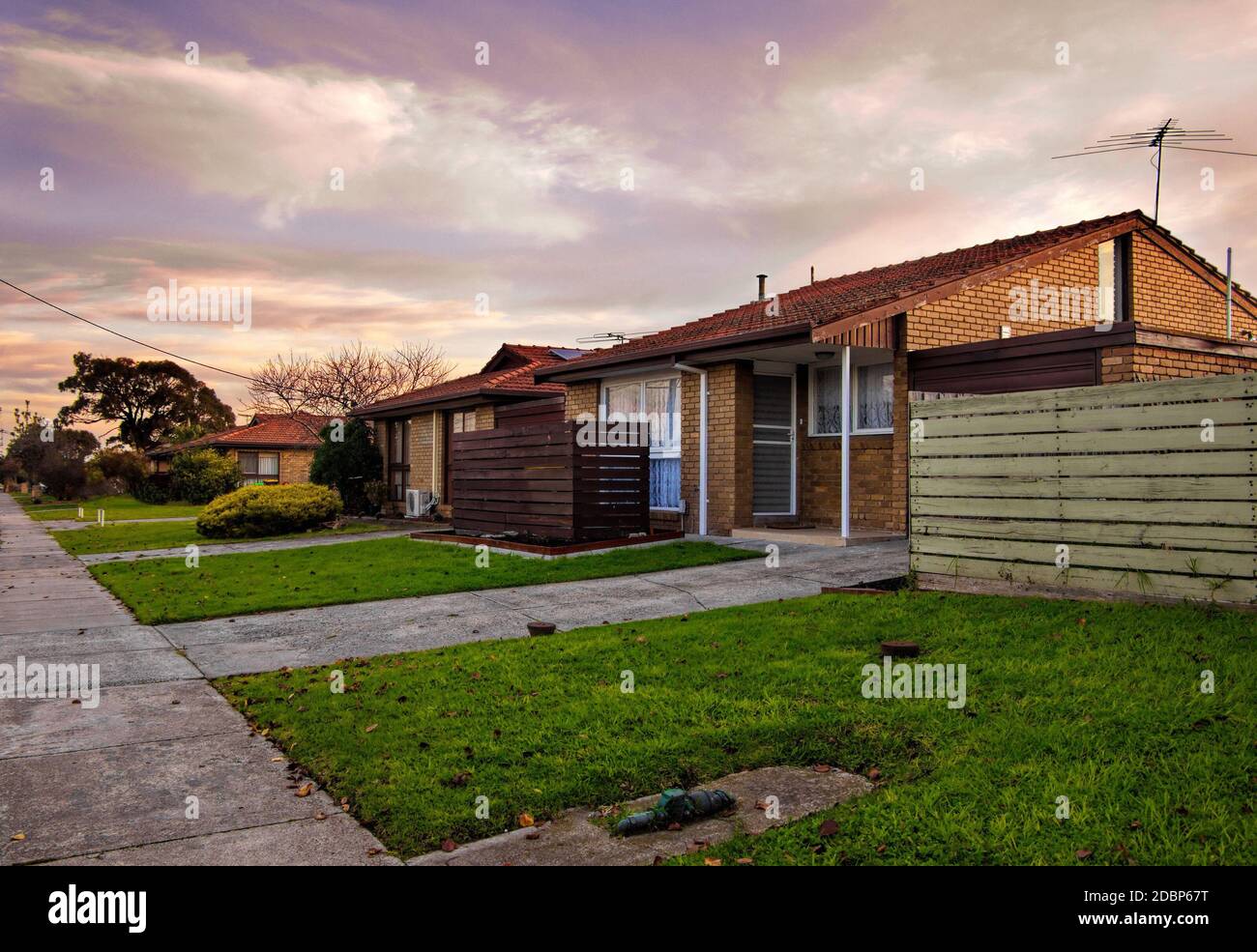 Typical Australian residential house in the evening Stock Photo - Alamy